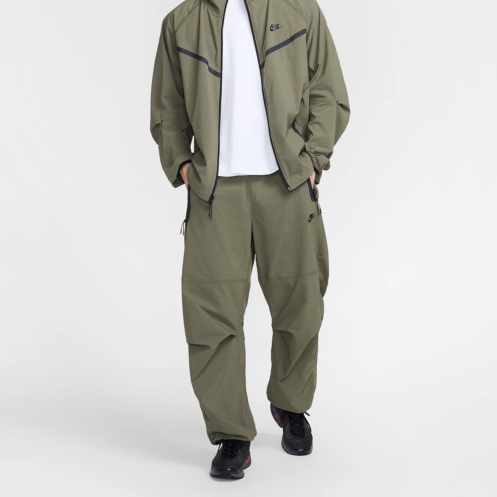 Nike Tech Men's Woven Oversized Pants – PRIVATE SNEAKERS